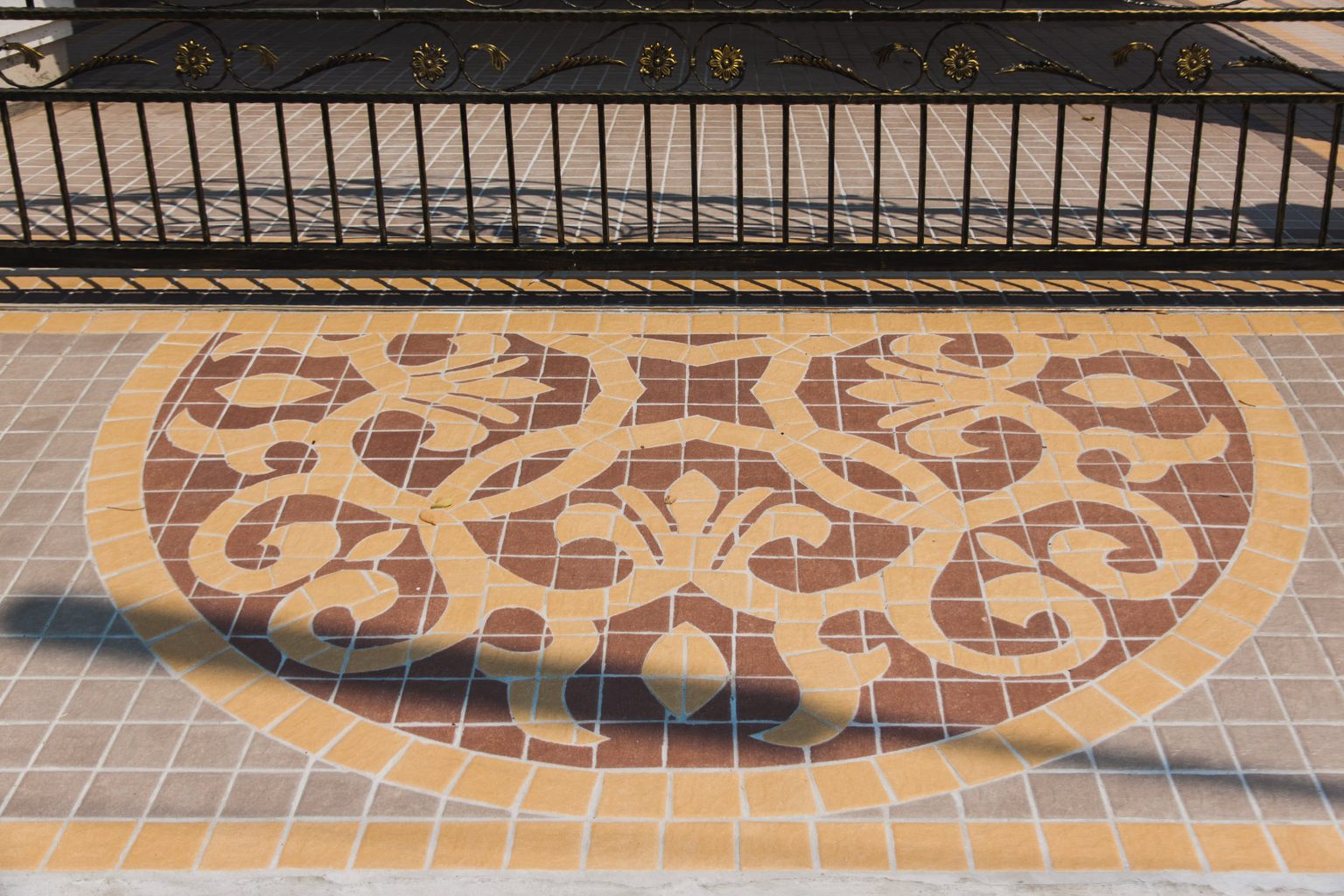 วิธีเลือกแบบกระเบื้องปูพื้นภายนอก | BEZEN CERAMIC TILES