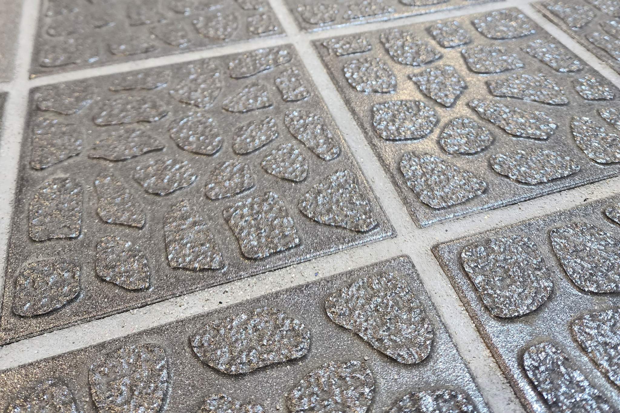 Safety Tiles - กระเบื้องบีเซน Bezen Ceramic Tile